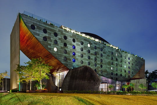Top 15+ Unusual Hotel Buildings in the World - World Top Top