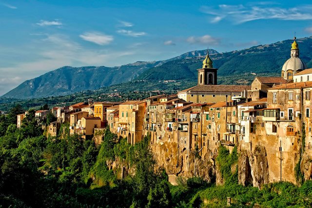 Top 20+ Amazing Cliff-Side Towns in the World - World Top Top