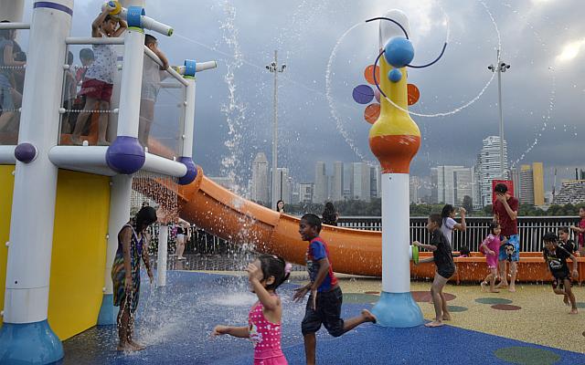 Free Mall Water Play Areas - Singapore for Kids - World Top Top